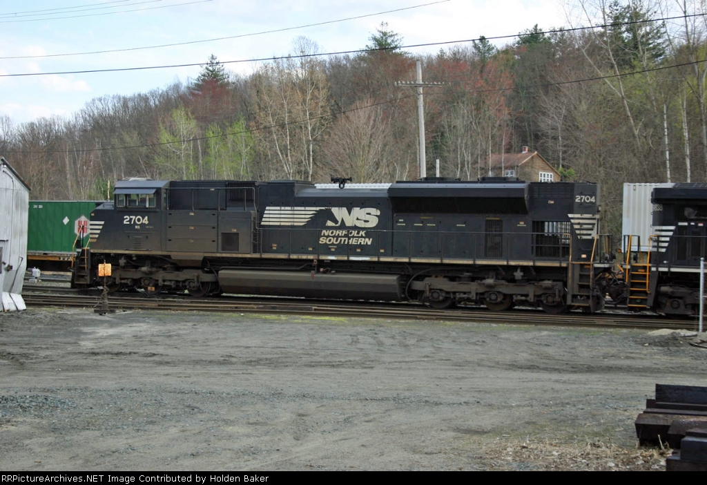 NS 2704